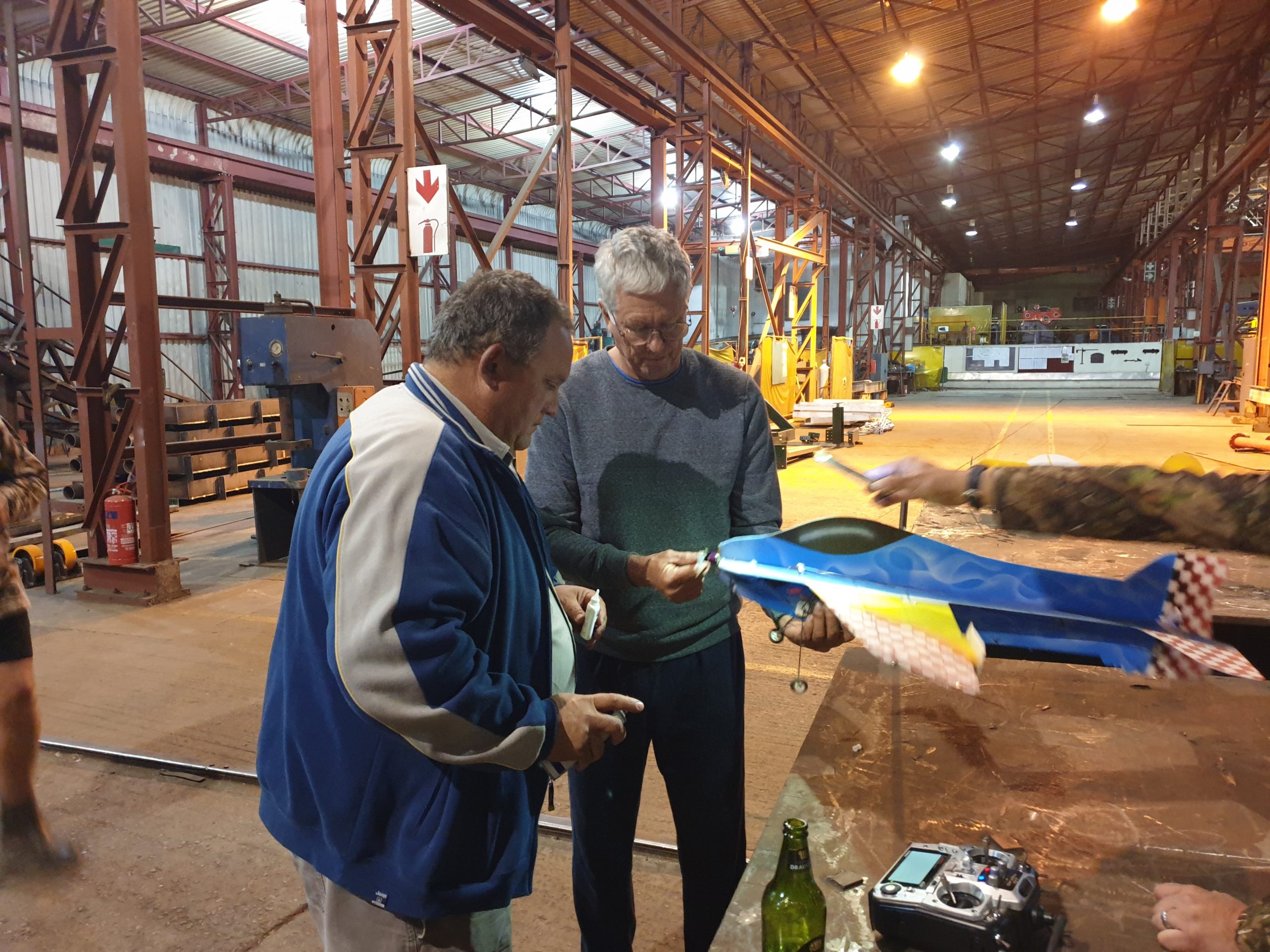 Indoor Flying – Lowveld Model Aircraft Club